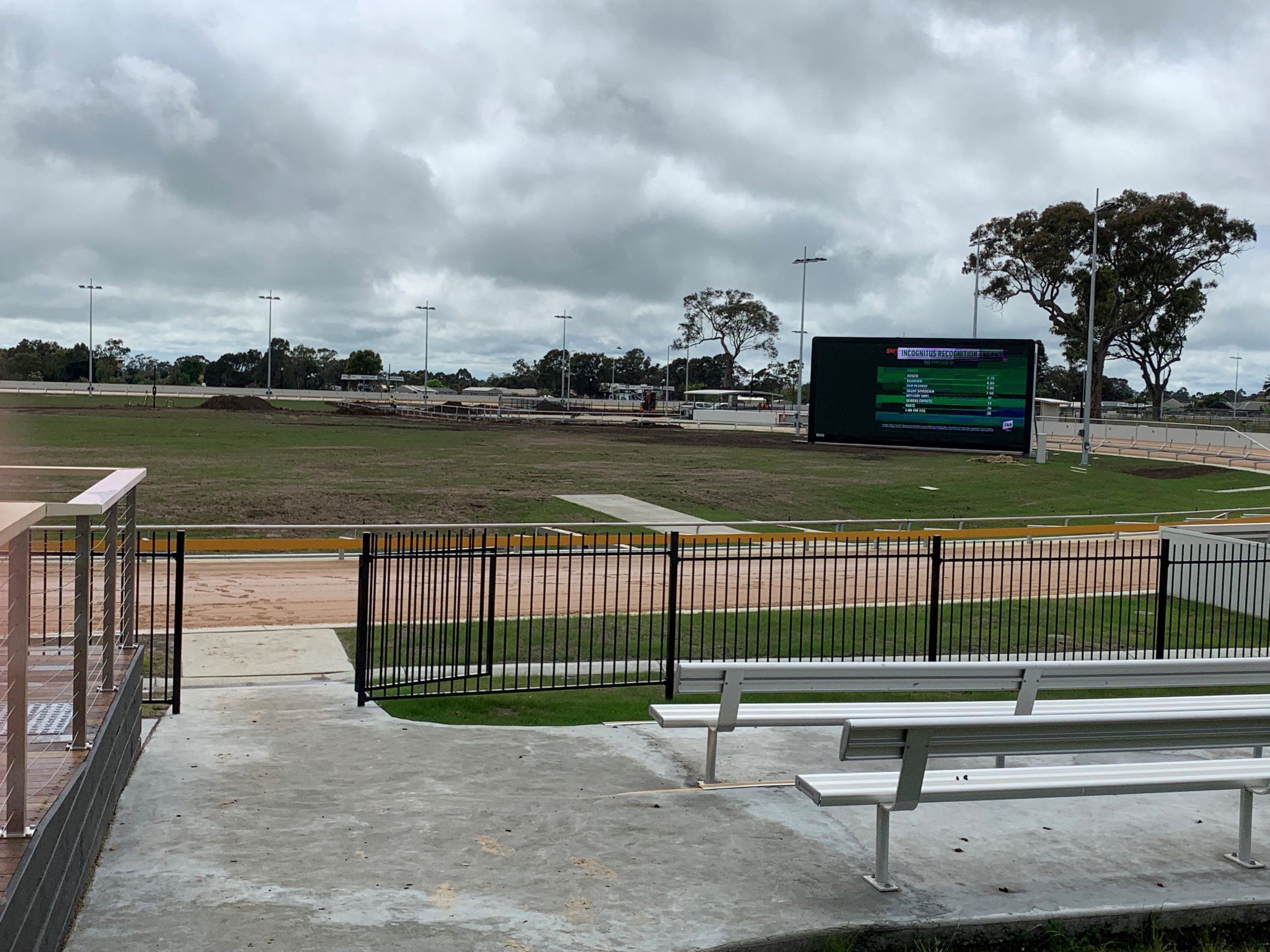 Traralgon returns to racing