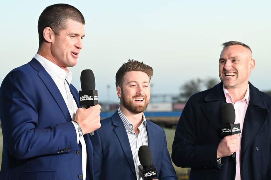 Greyhounds return to Racing.com